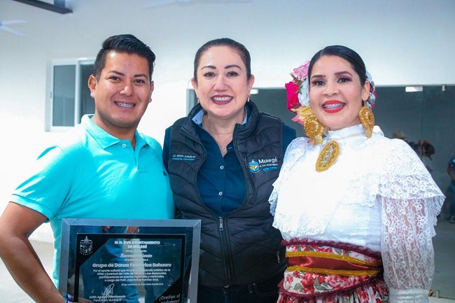 ENTREGA EDITH AGUILAR CASA DE LA CULTURA EN VIZCAÍNO – ROSTROS Y PERFILES